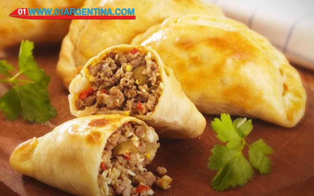 The typical food of Argentina consumed daily like pizza or barbecued.